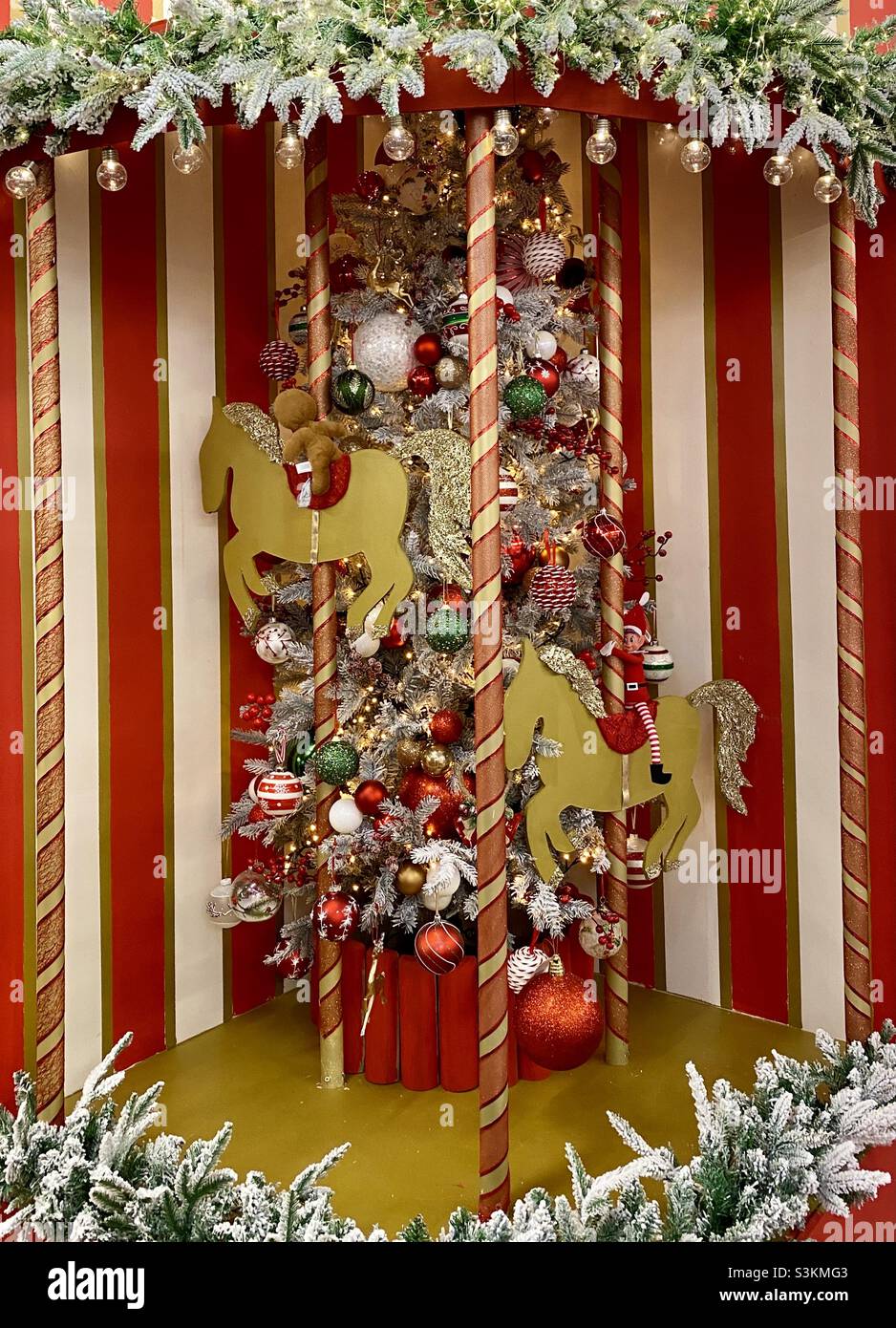 White carousel hi-res stock photography and images - Alamy