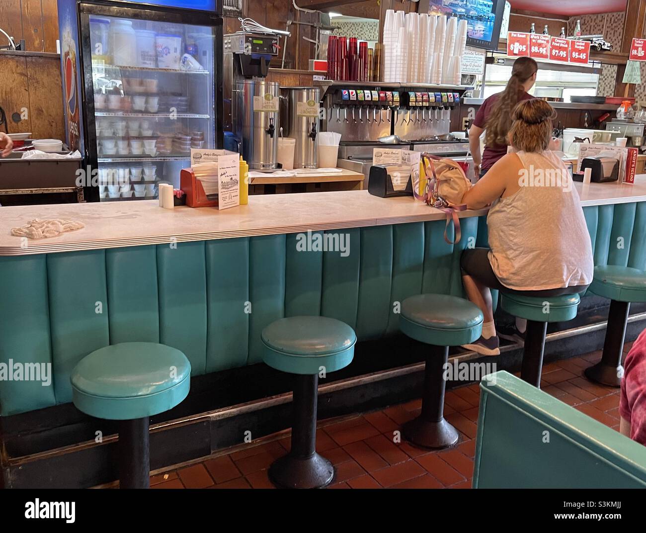 1950s Lunch Counter High Resolution Stock Photography and Images - Alamy