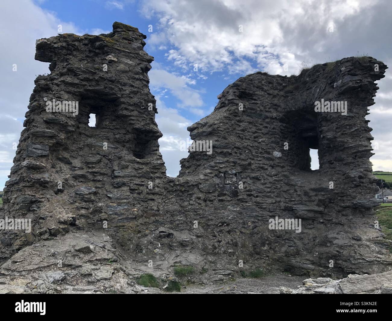 Black castle ireland hi-res stock photography and images - Alamy