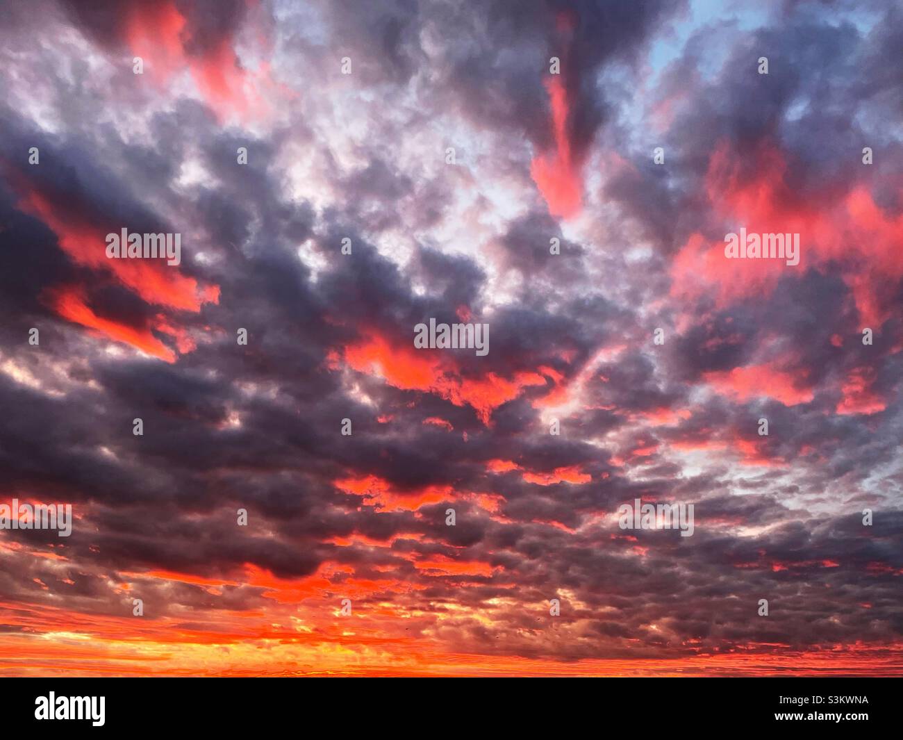 Skies over suffolk hi-res stock photography and images - Alamy