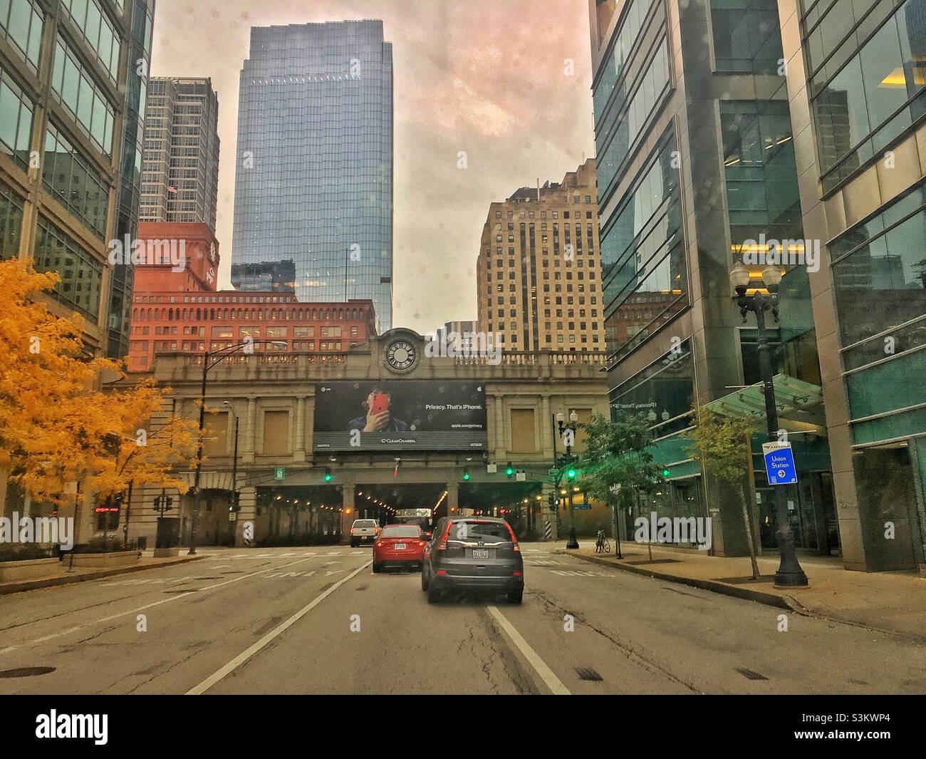 Chicago city streets hi-res stock photography and images - Alamy