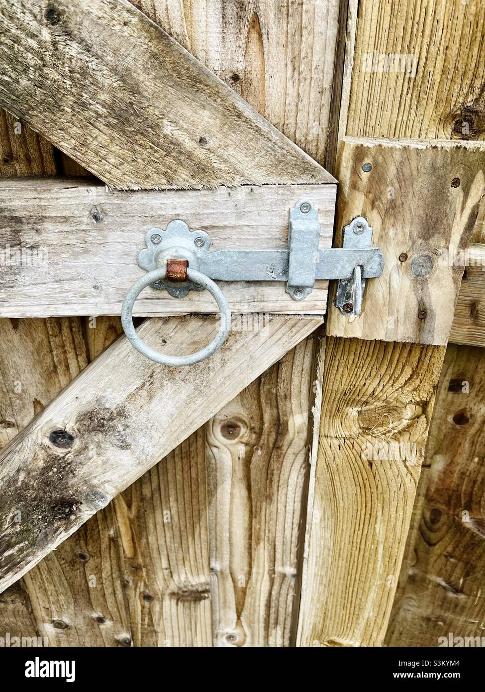 Silver gate hi-res stock photography and images - Alamy