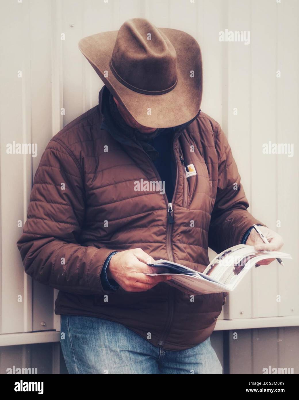 Lone cowboy hi-res stock photography and images - Alamy