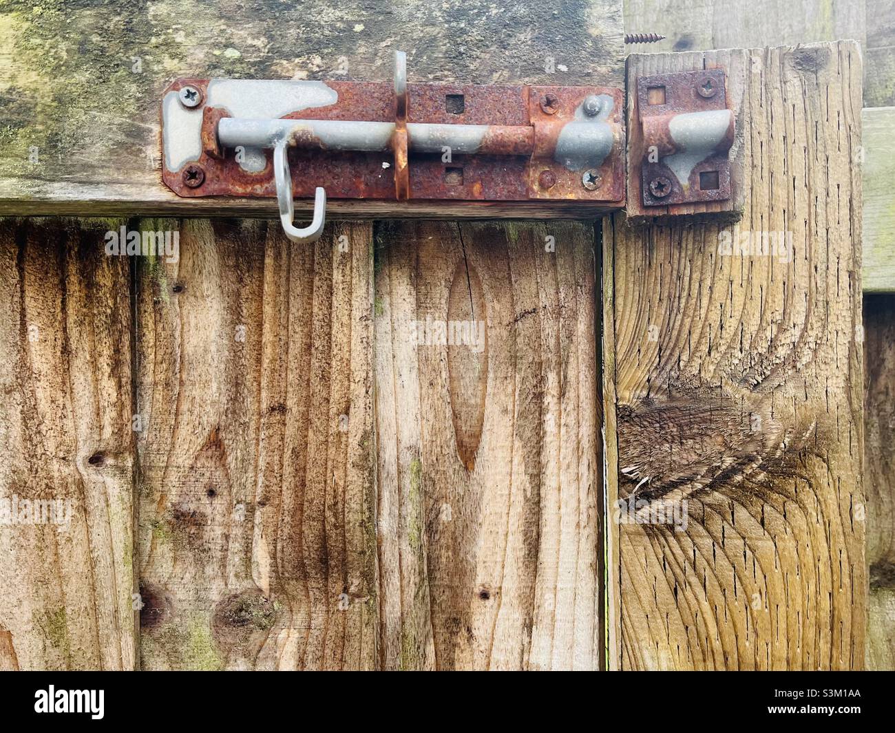 Gate lock hi-res stock photography and images - Alamy
