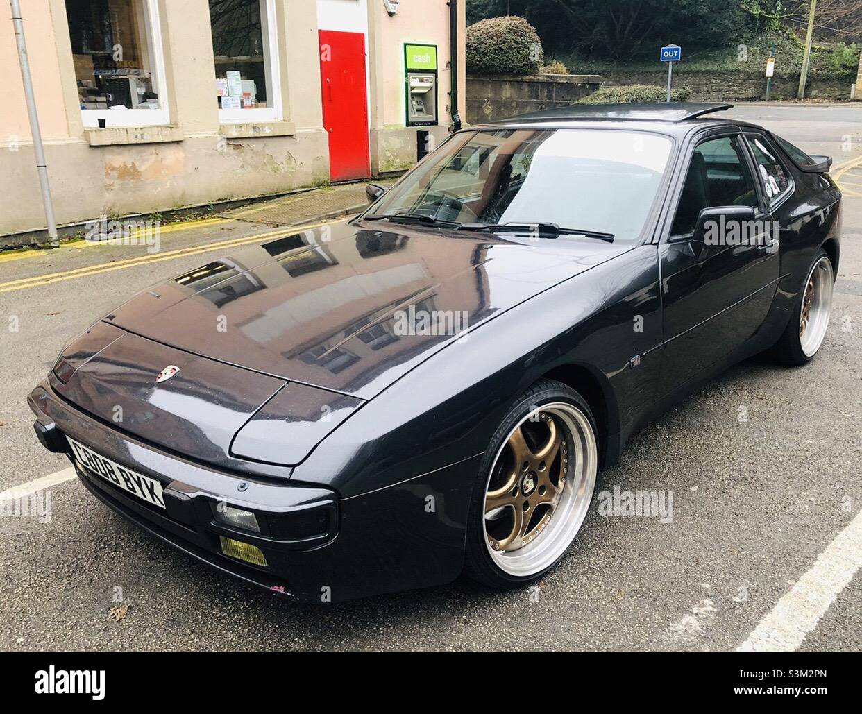 1985 Porsche 944 - Matlock Bath Derbyshire U.K Stock Photo - Alamy