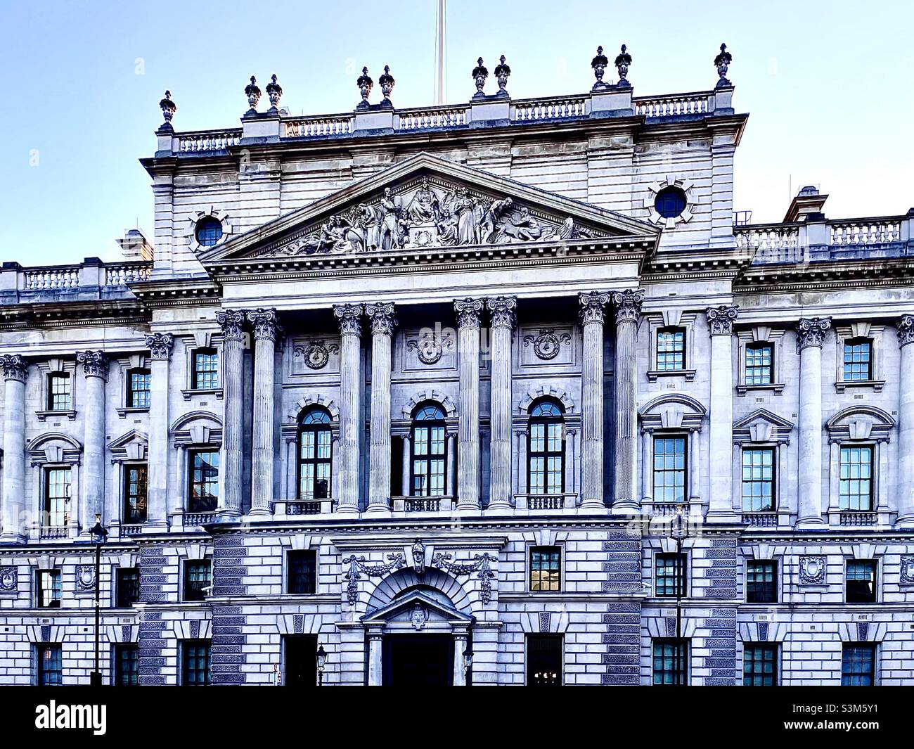 Government offices hi-res stock photography and images - Alamy