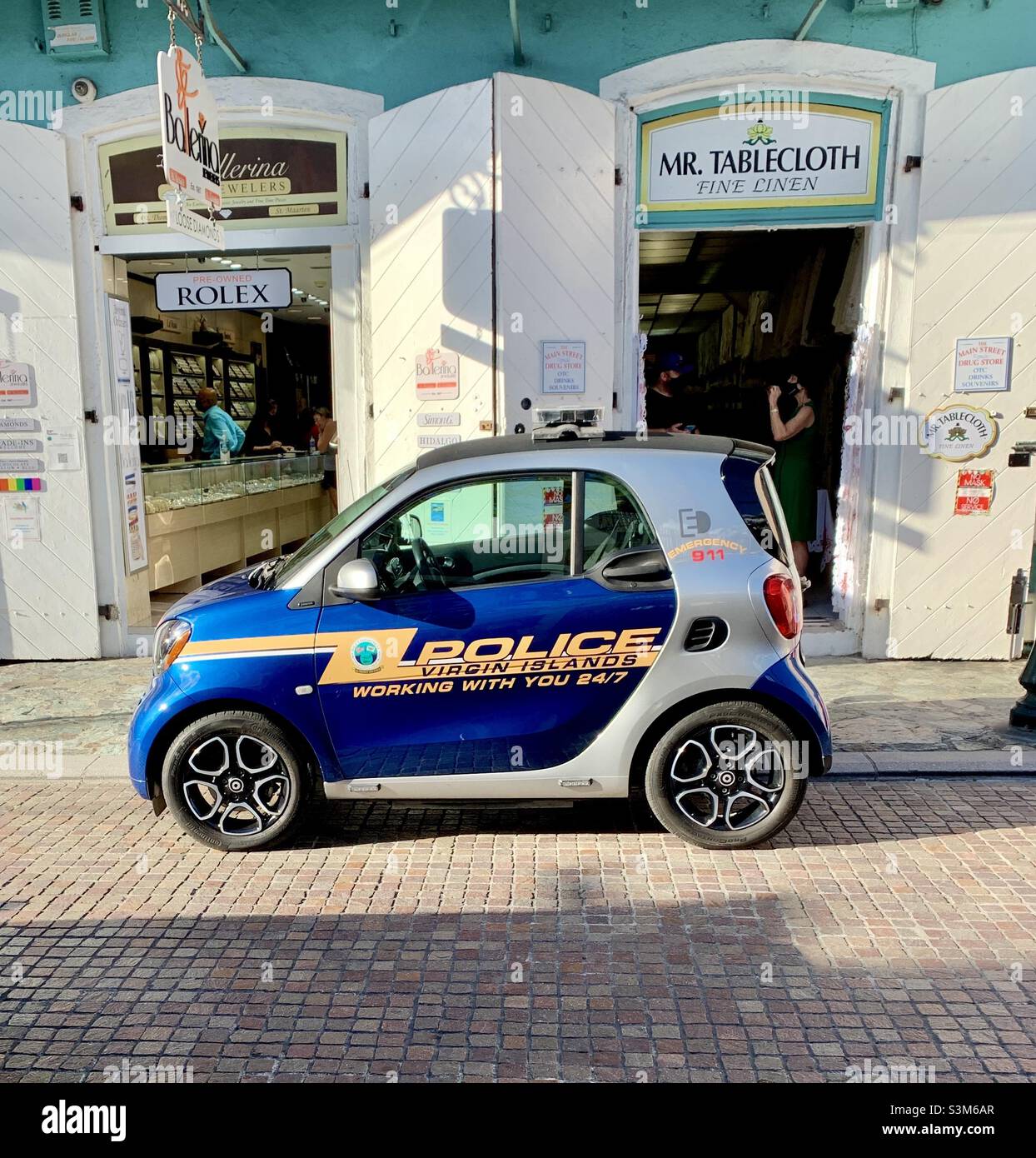 Car police st hi-res stock photography and images - Alamy