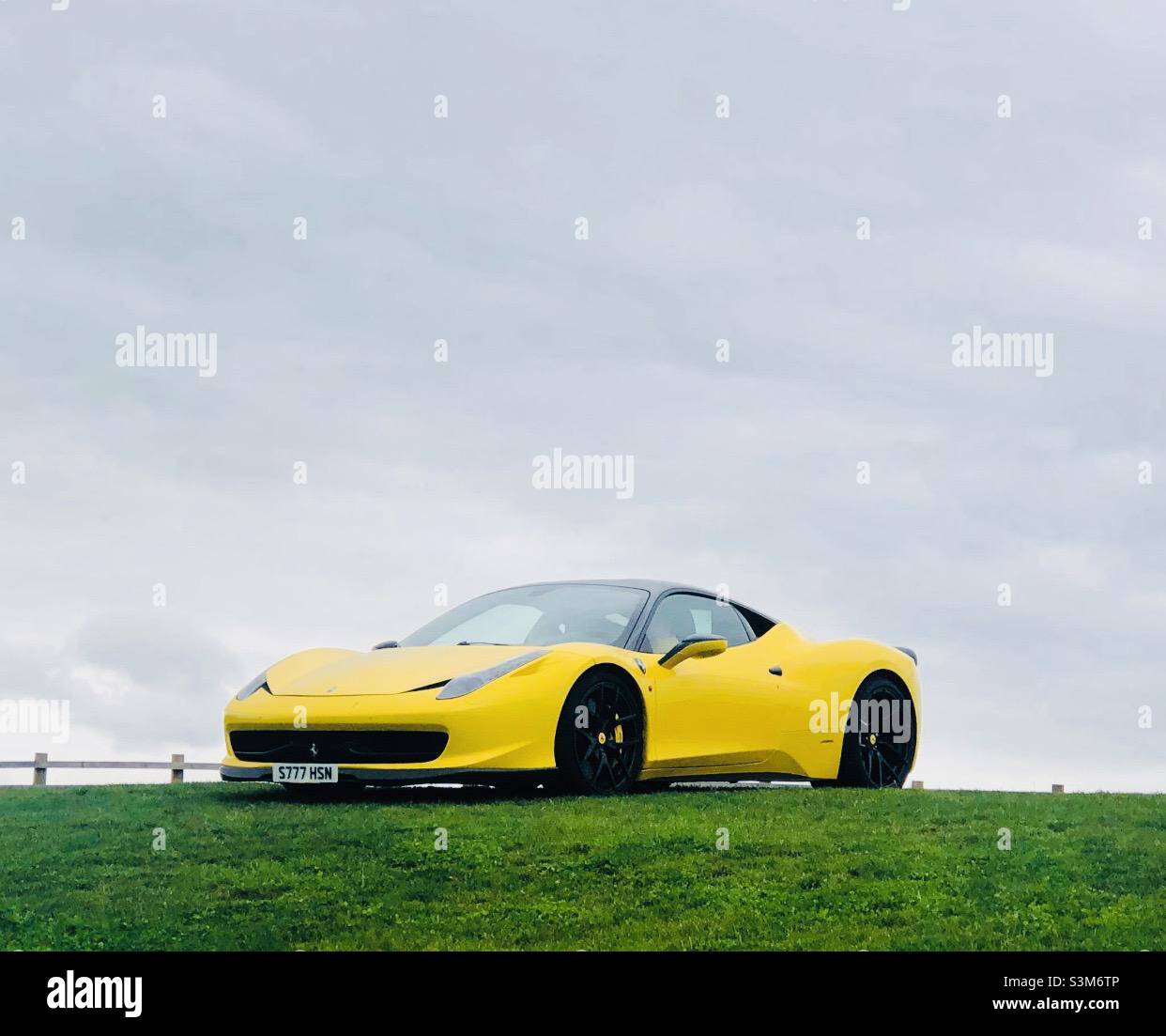 Ferrari 458 yellow hi-res stock photography and images - Alamy