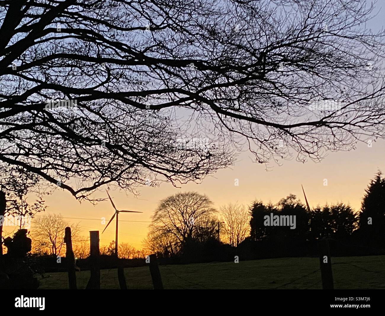 Sunseting hi-res stock photography and images - Alamy