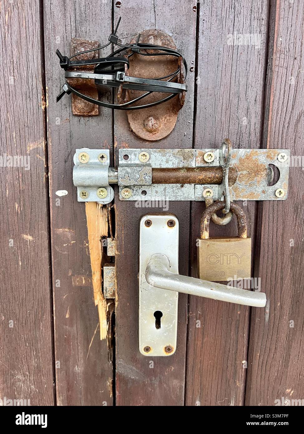 Forced entry door hi-res stock photography and images - Alamy