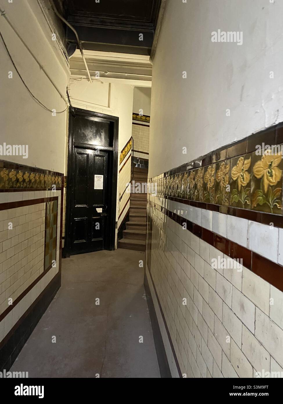 Tenement close hi-res stock photography and images - Alamy