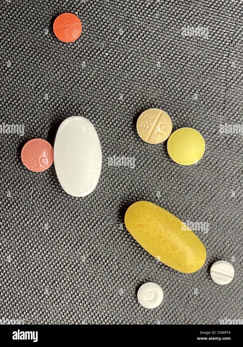 Small Yellow Oval Pill