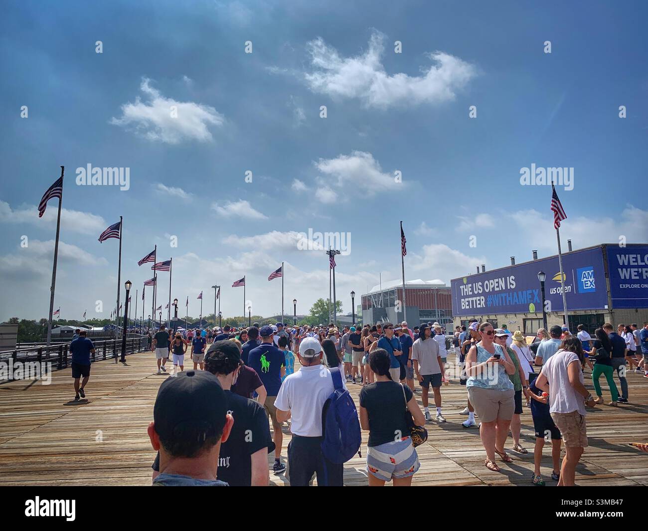 People falling in line hi-res stock photography and images - Alamy