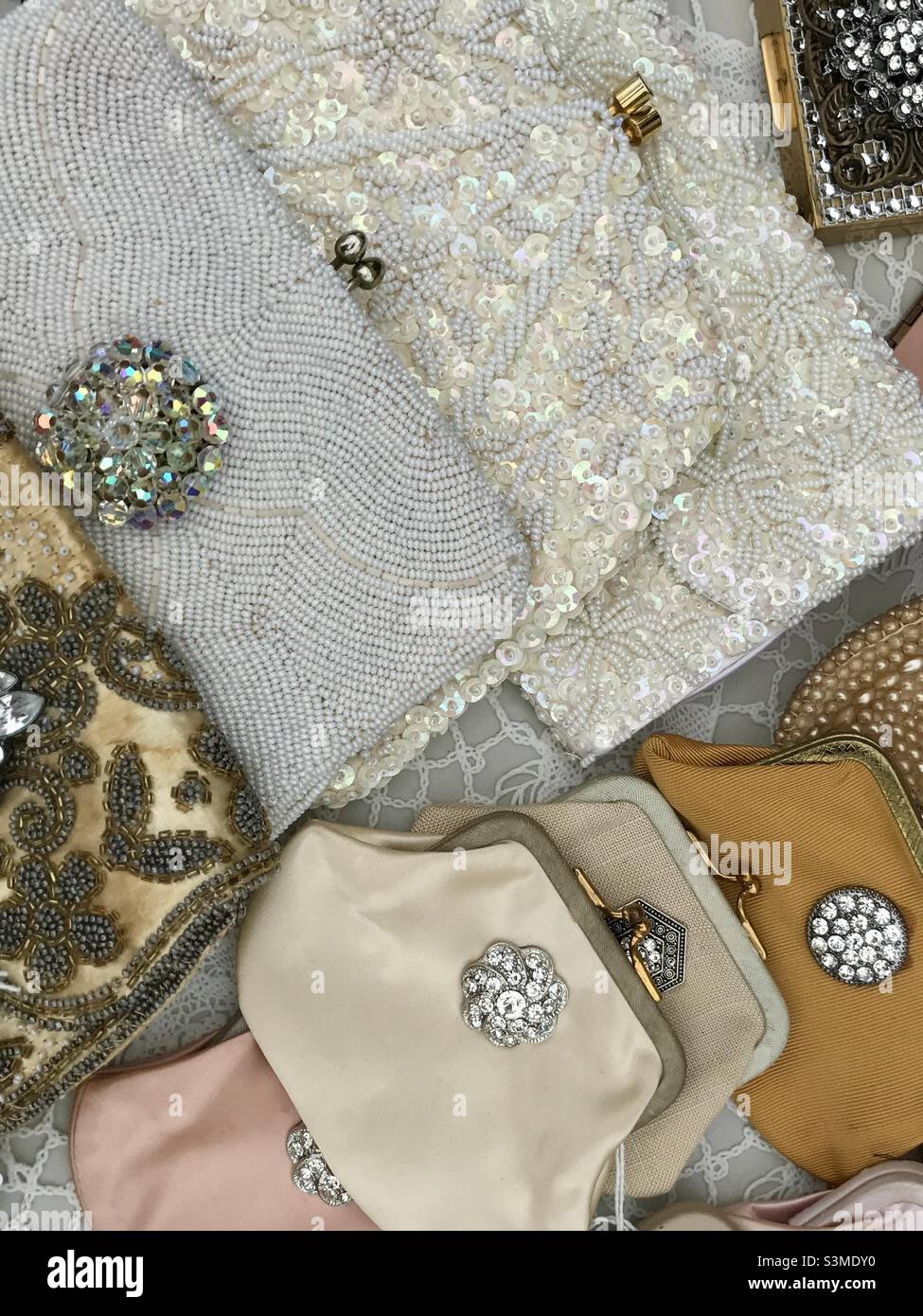 1950s 1960s 1940s wedding hi-res stock photography and images - Alamy