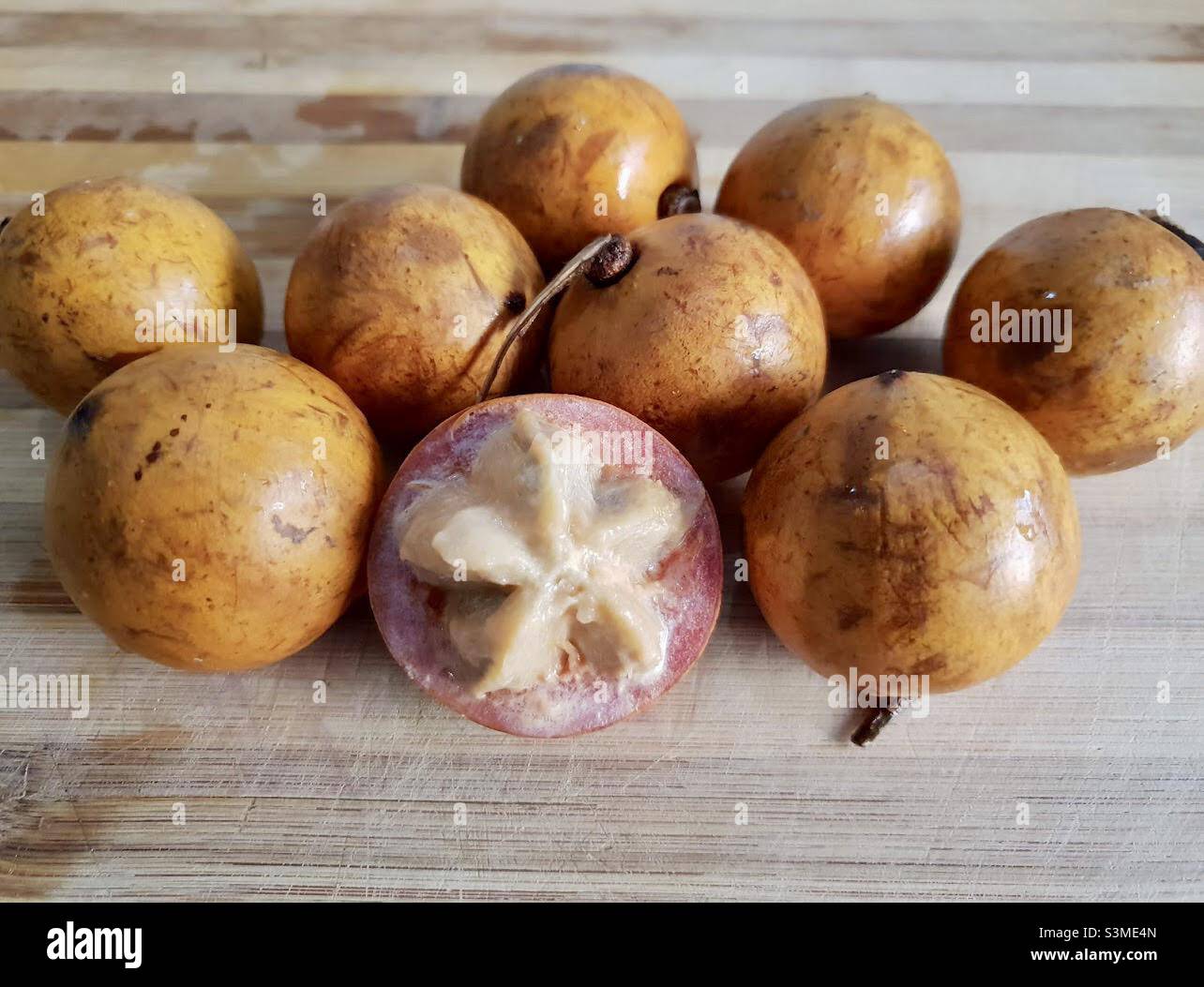 African star apple hi-res stock photography and images - Alamy