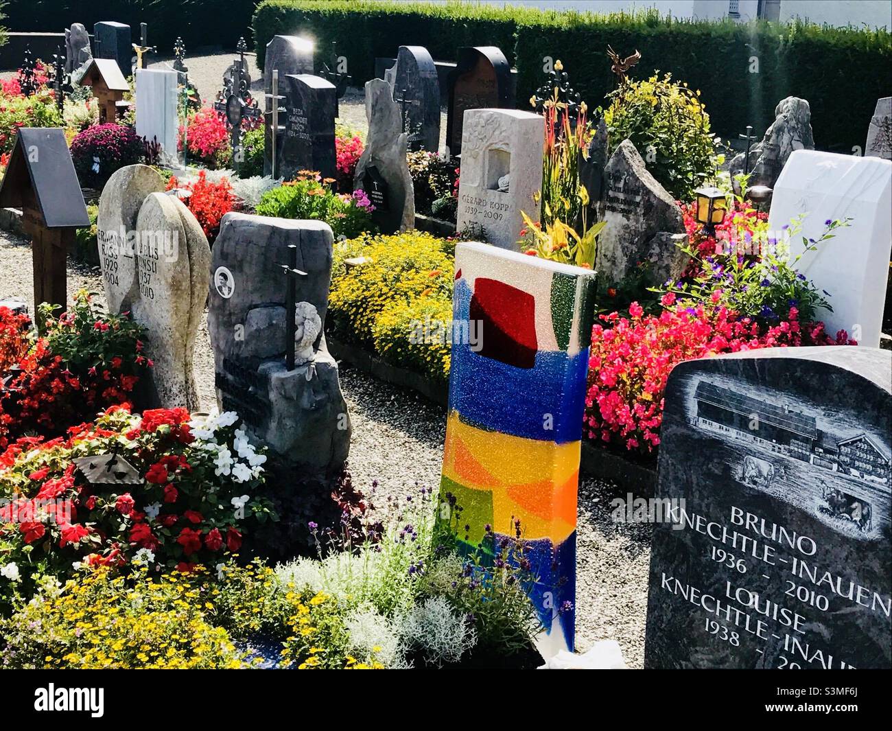 Colorful grave hi-res stock photography and images - Alamy