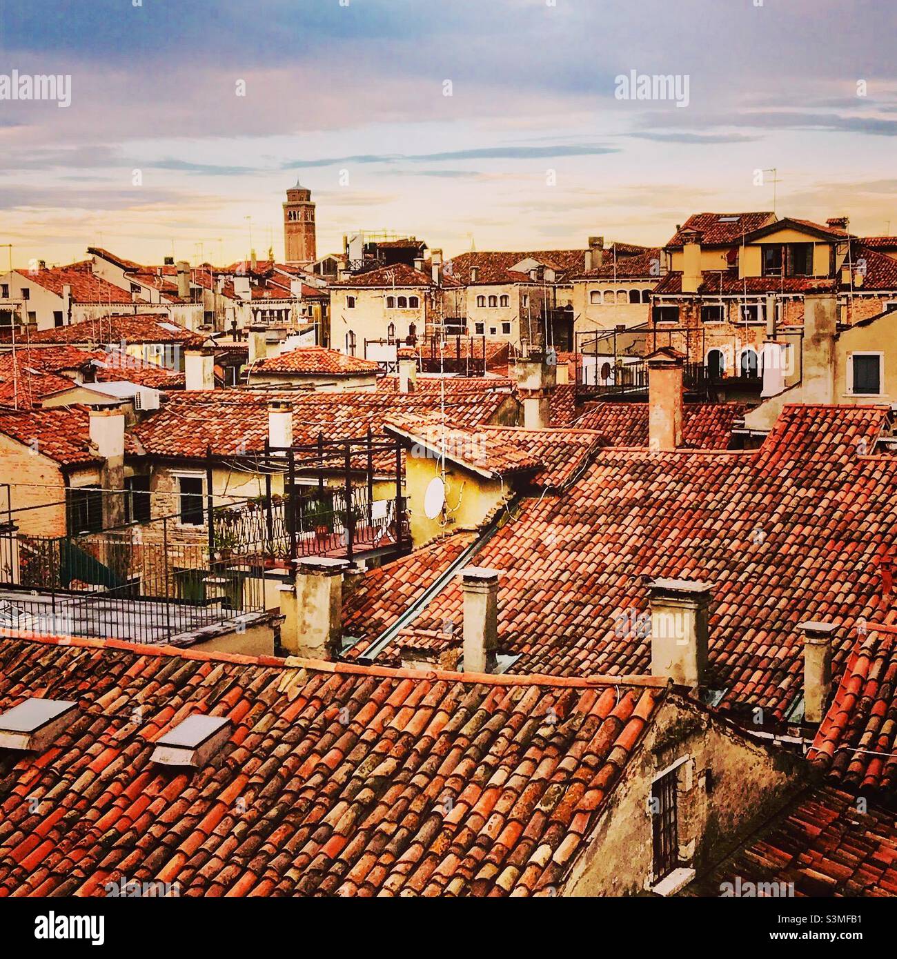 Clay tiles roofs hi-res stock photography and images - Alamy