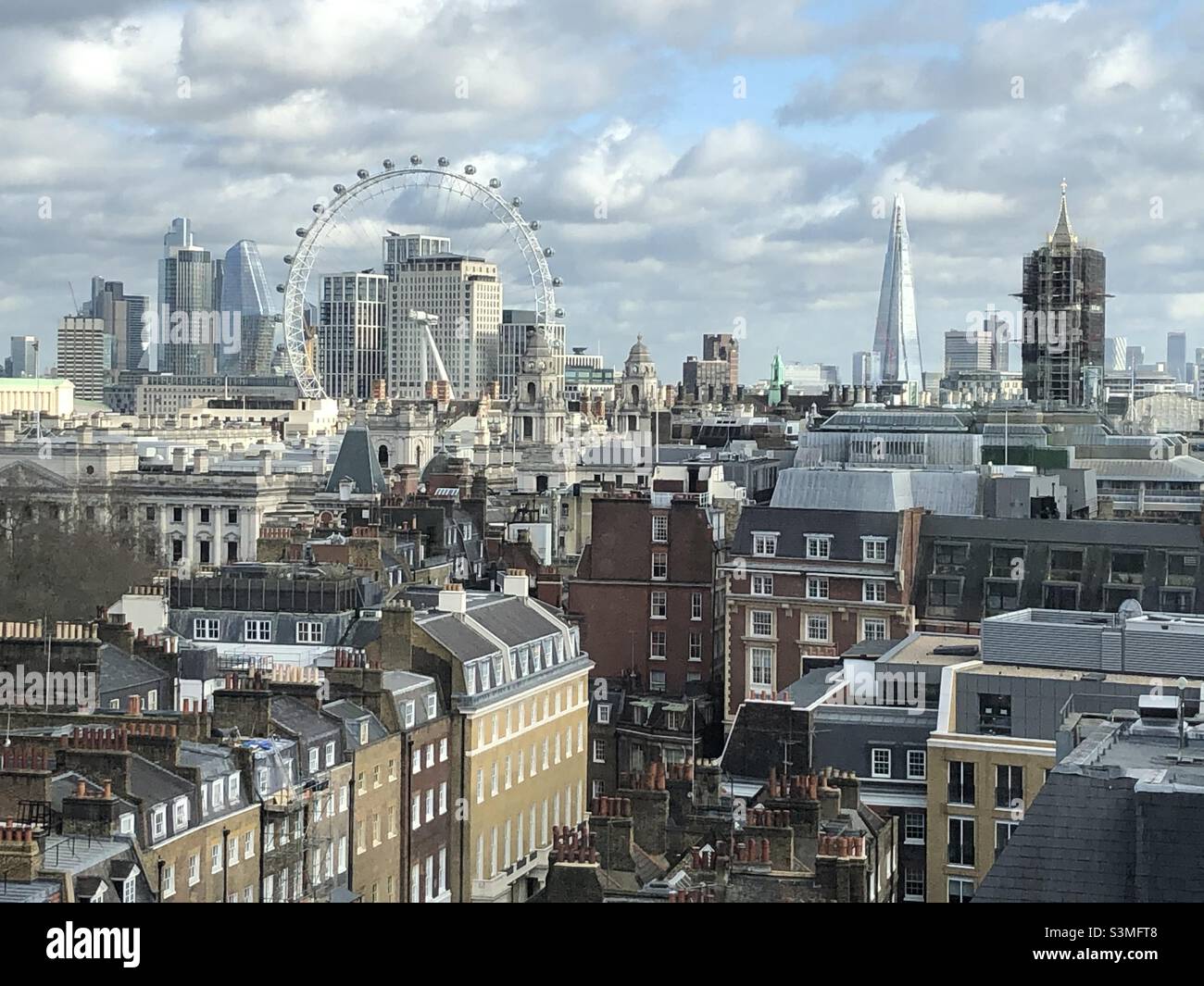 London skyline shard wheel hi-res stock photography and images - Alamy