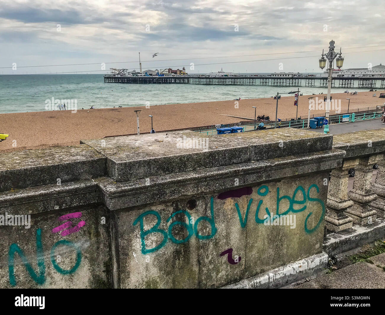 Brighton beach & pier Stock Photo - Alamy