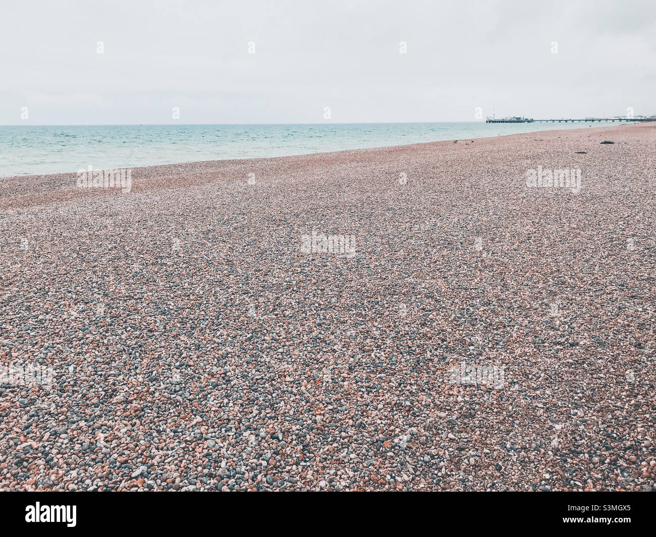 Brighton beach pebbles hi-res stock photography and images - Alamy