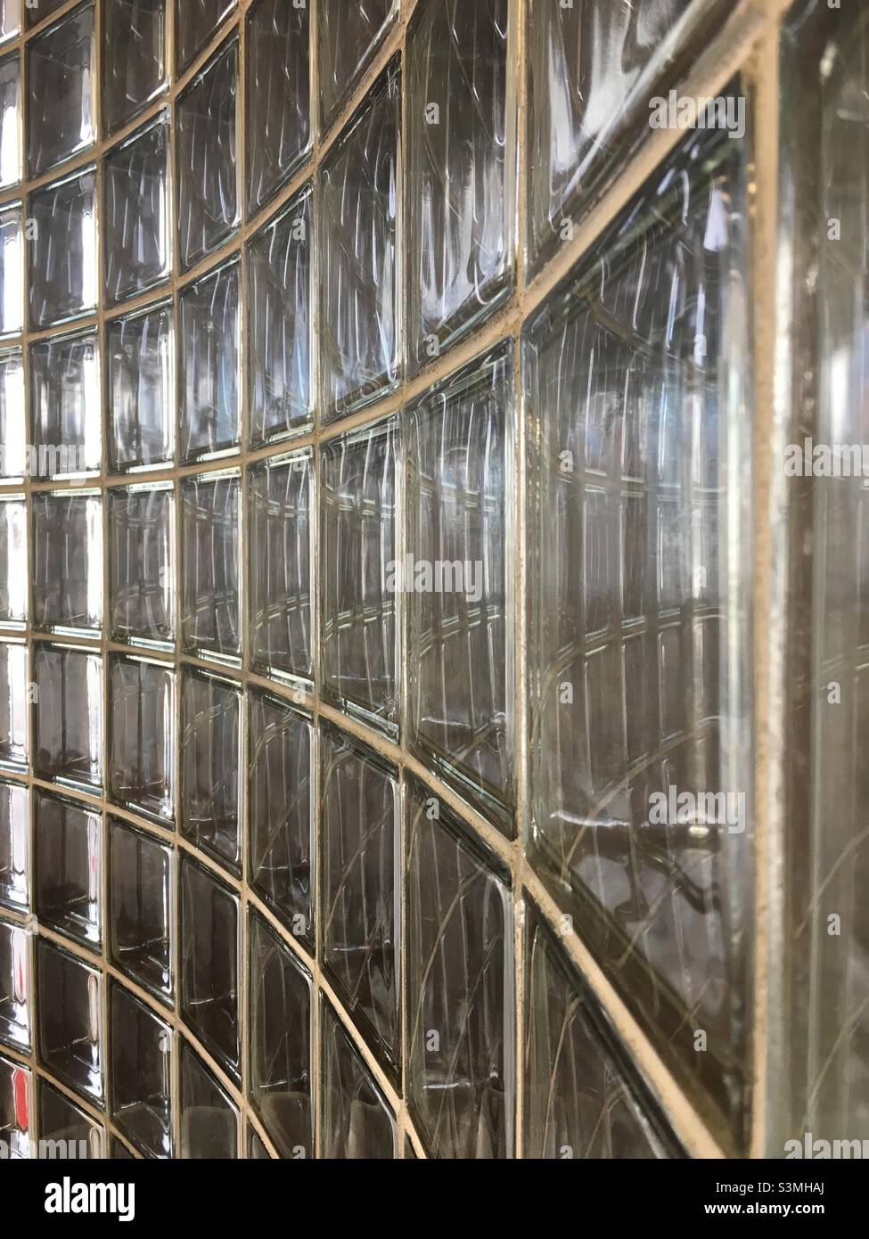 Glass wall panels hi-res stock photography and images - Alamy