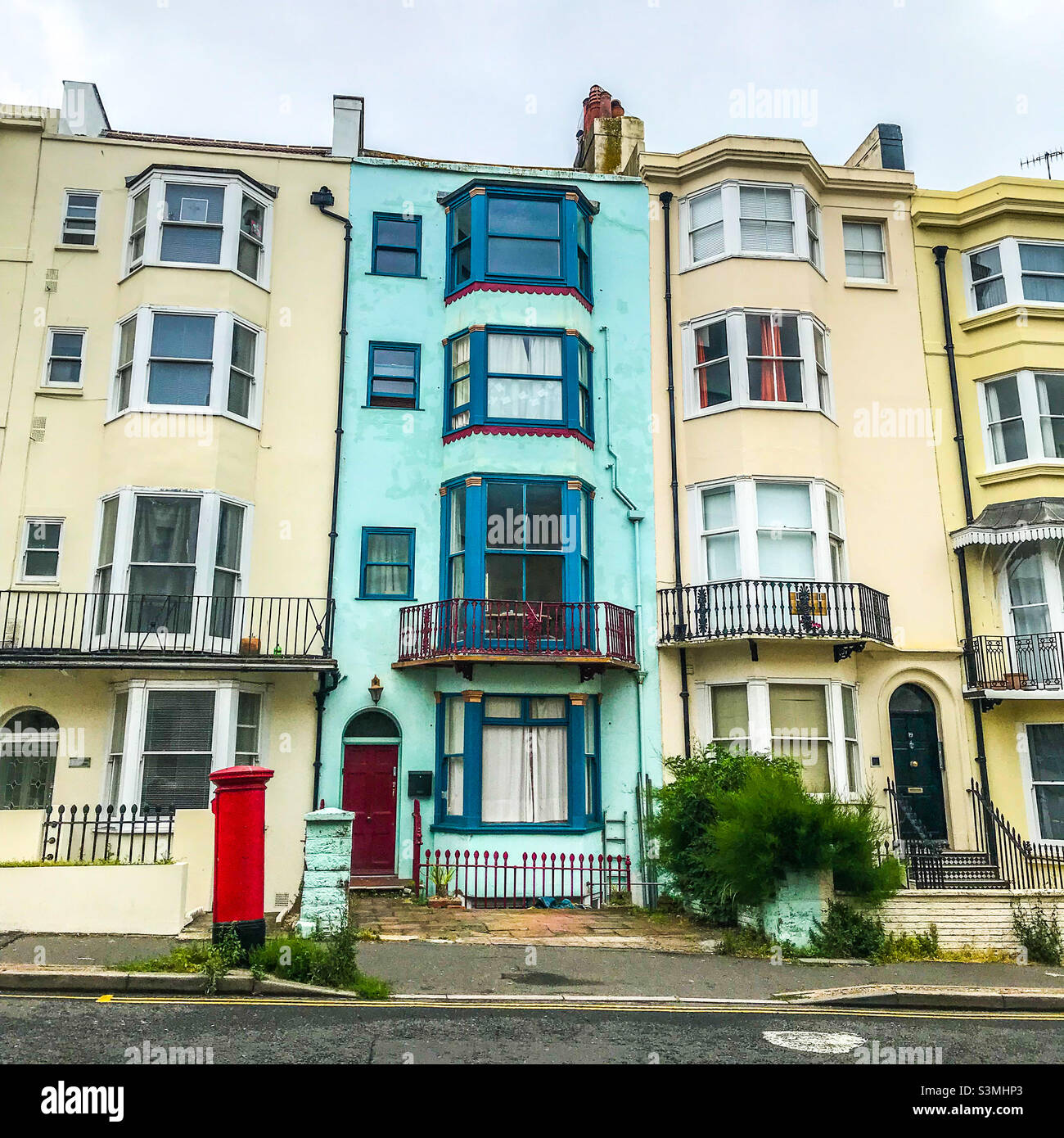 Colourful houses brighton hi-res stock photography and images - Alamy