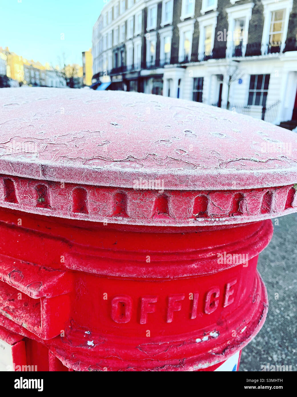 London icons the post box hi-res stock photography and images - Alamy