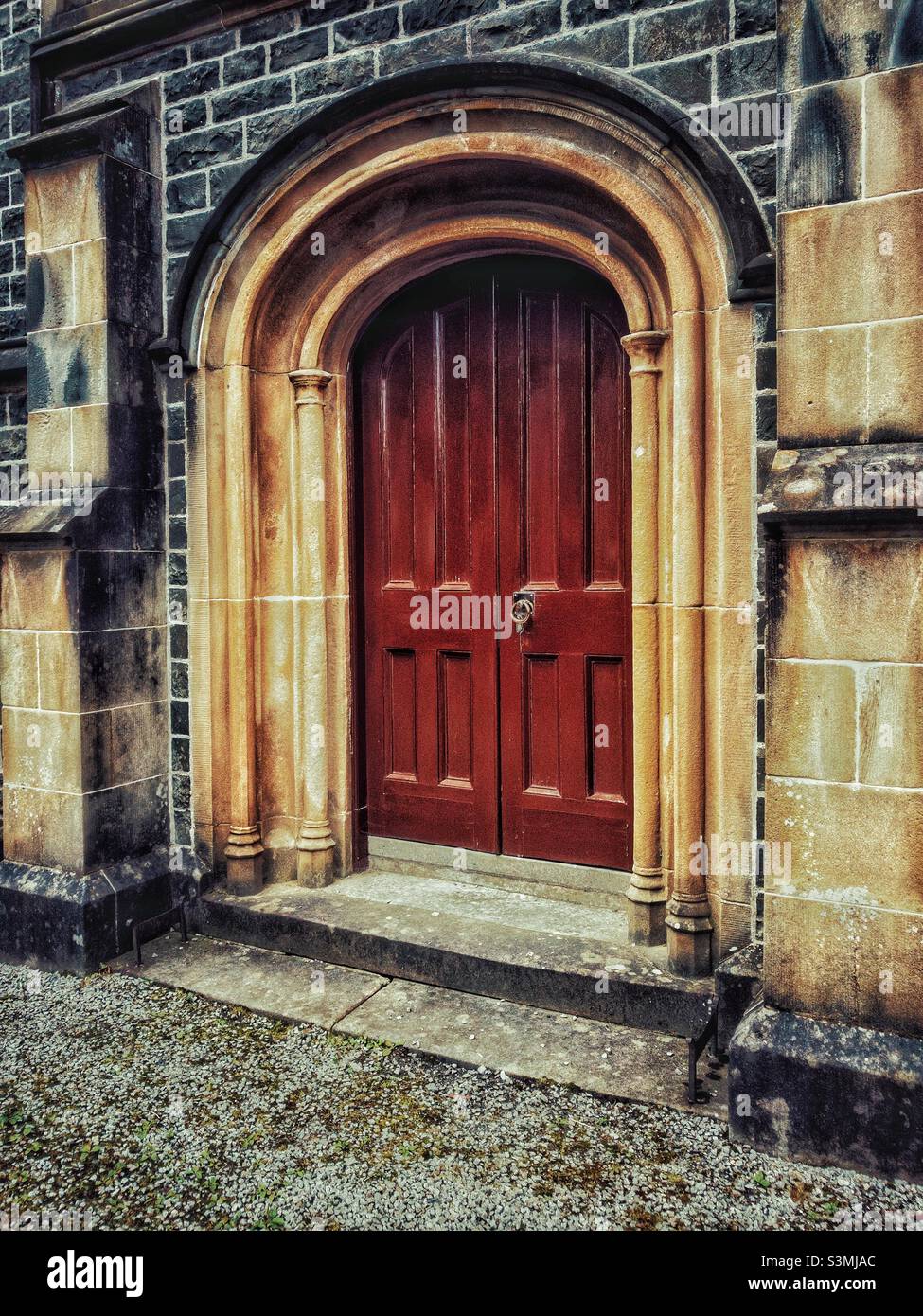 Imposing entrance door hi-res stock photography and images - Alamy