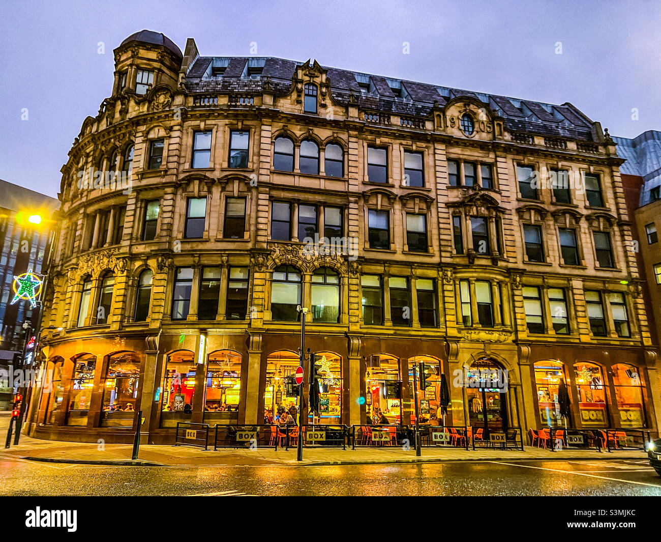 Box pub in Leeds Stock Photo - Alamy