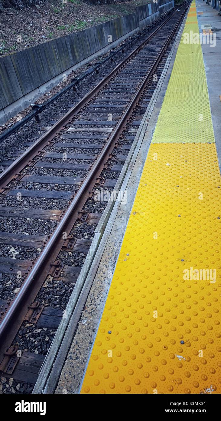 Narrower track hi-res stock photography and images - Alamy