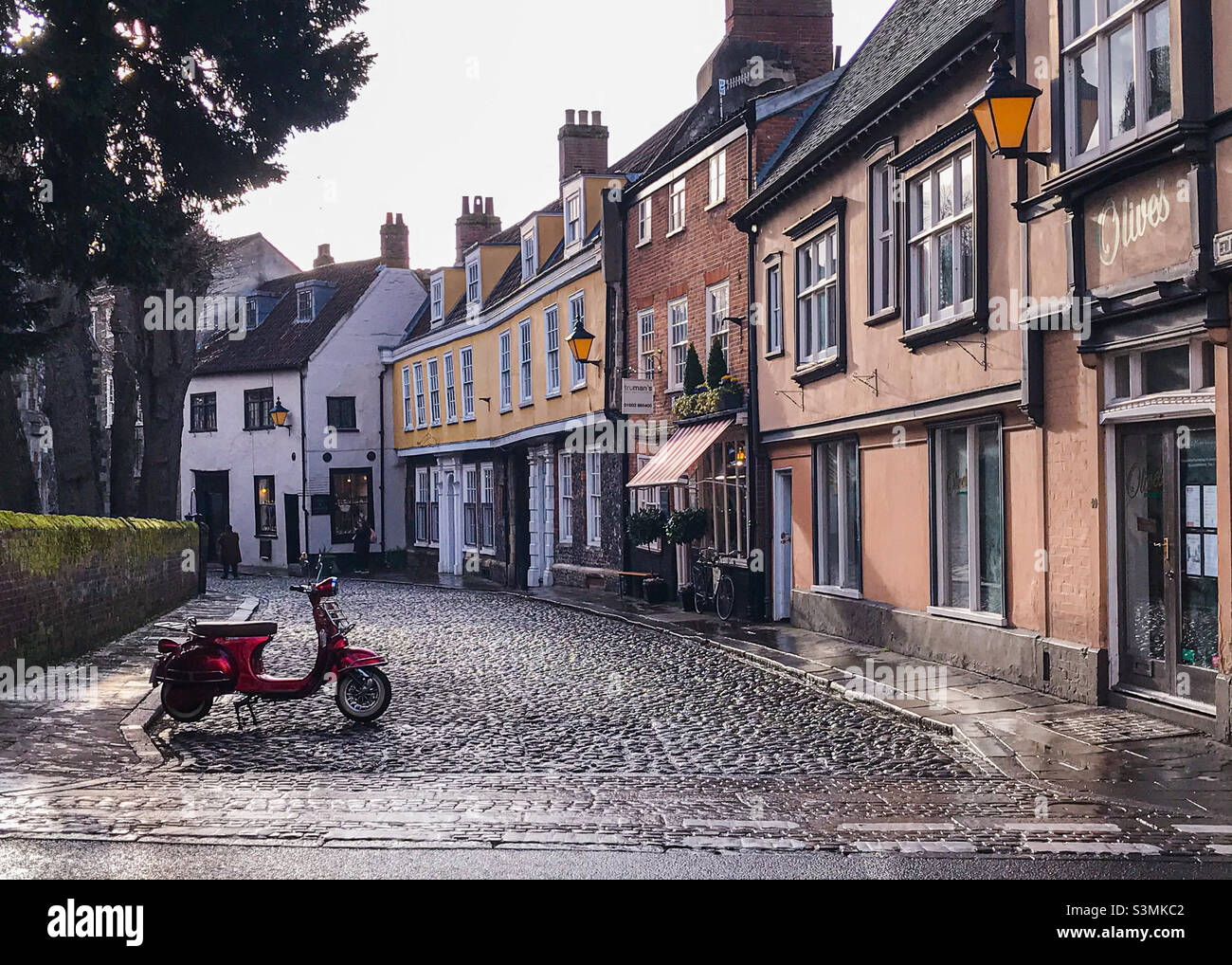 Old cobbled road hi-res stock photography and images - Alamy