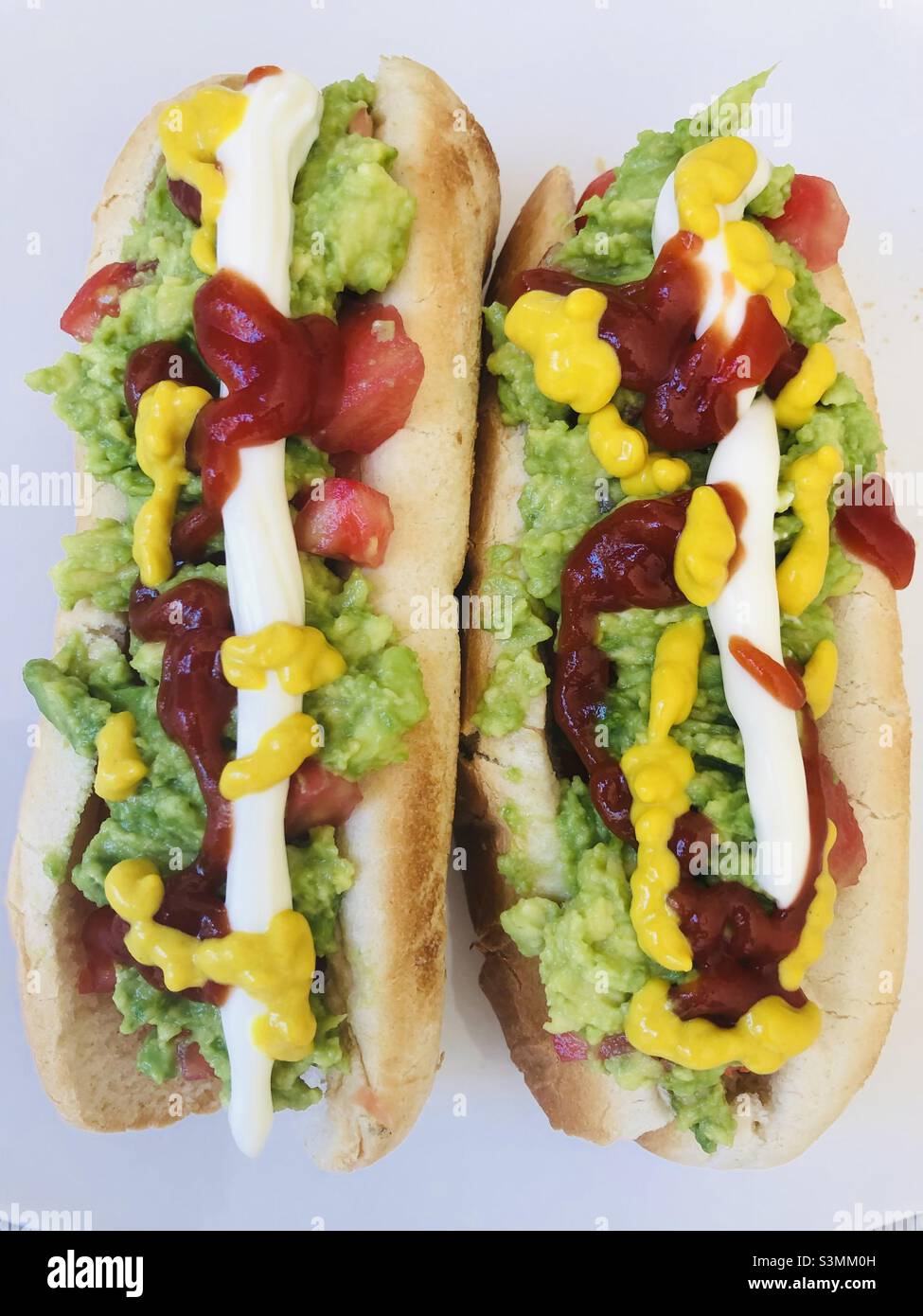 Avocado hot dog hi-res stock photography and images - Alamy