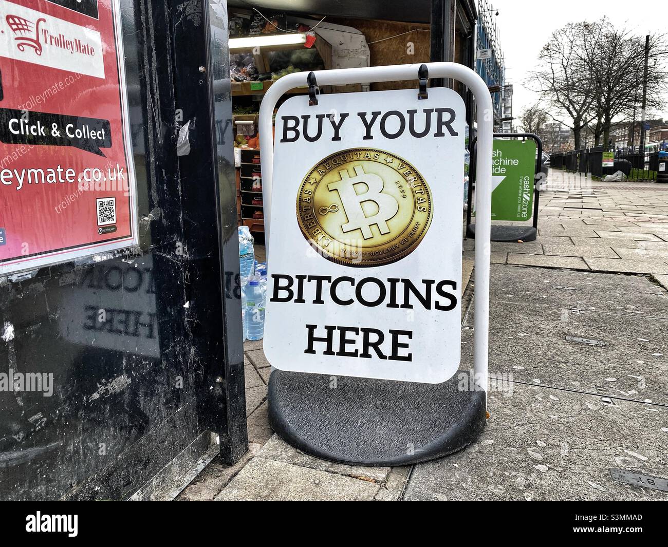 Cryptocurrency sign catford hi-res stock photography and images - Alamy