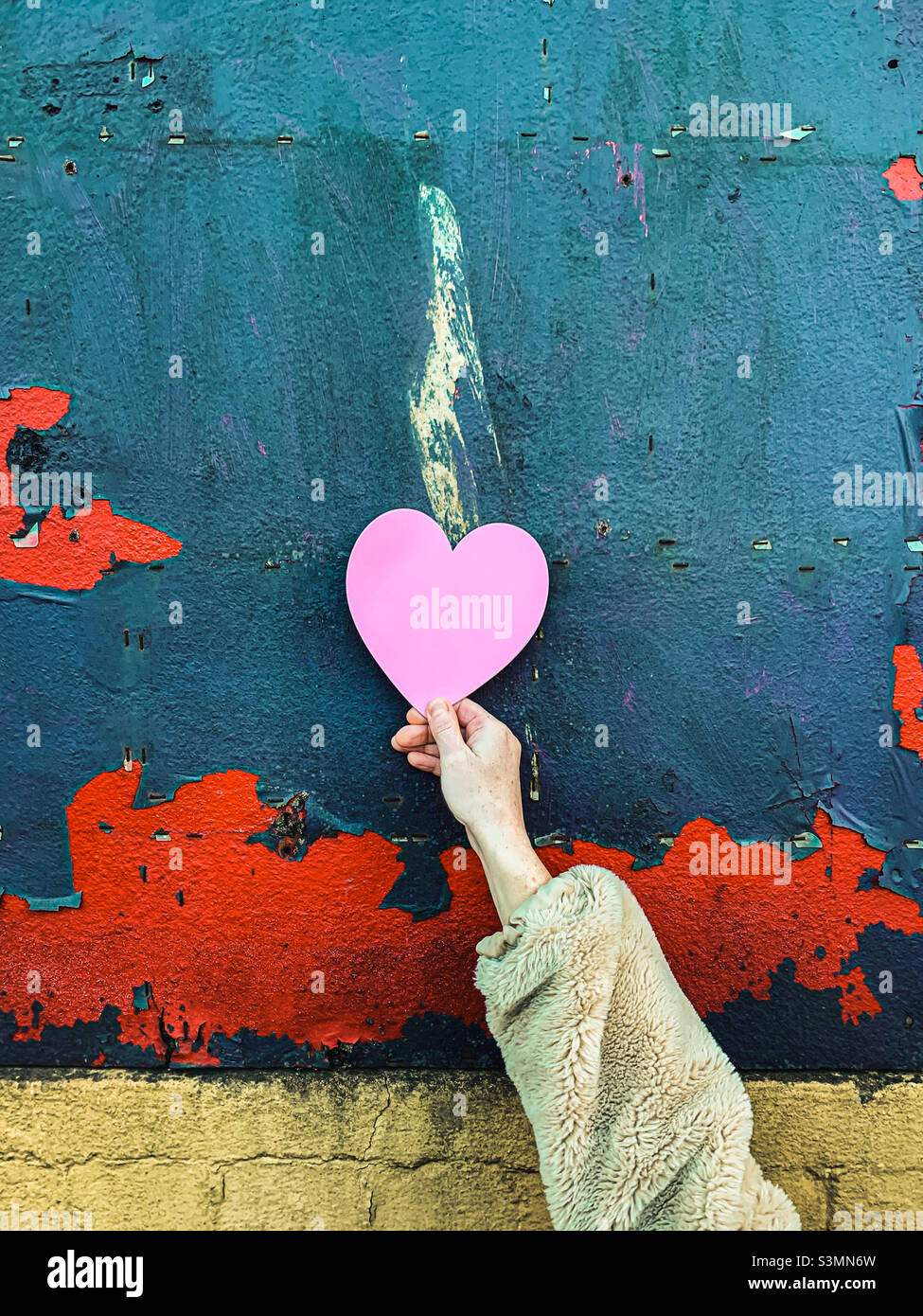 Peeling cardboard hi-res stock photography and images - Alamy