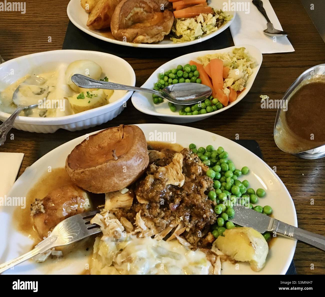 Sunday roast lunch hi-res stock photography and images - Alamy