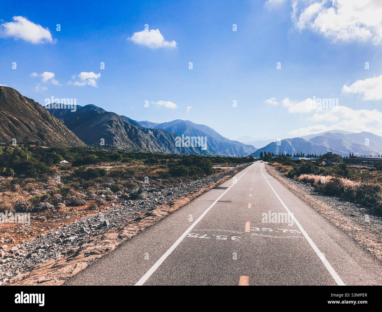 Leading into the distance hi-res stock photography and images - Alamy
