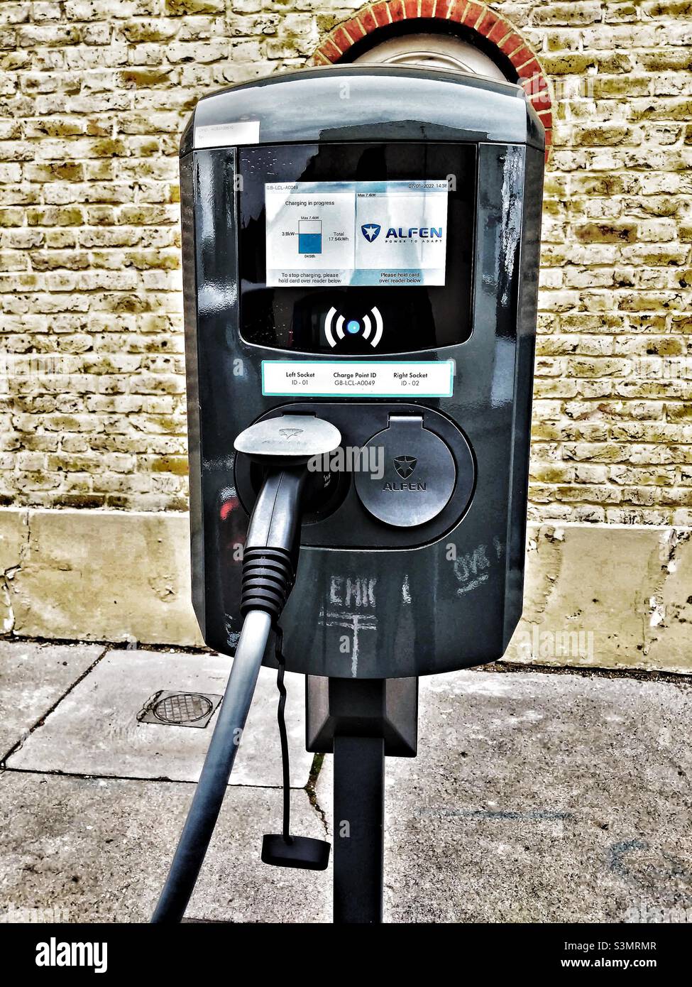 Roadside ev charging hi-res stock photography and images - Alamy