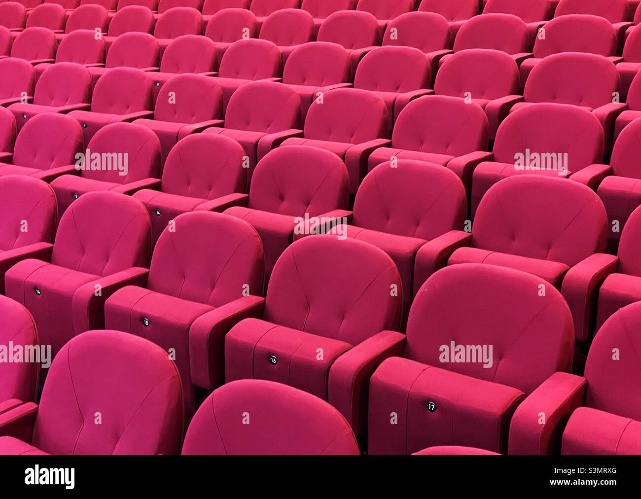 Row of empty theater seats Stock Photo - Alamy