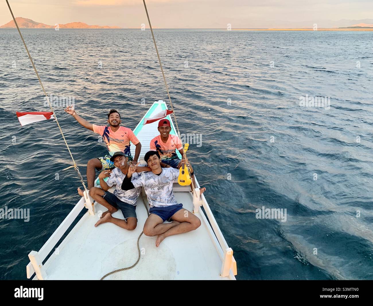 Flores sea hi-res stock photography and images - Alamy