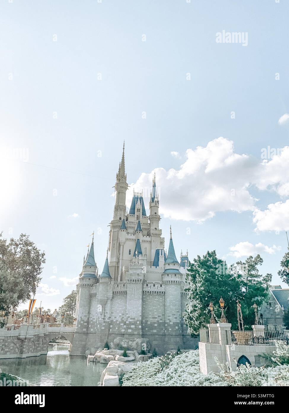 Walt disney world magic kingdom hi-res stock photography and images - Alamy