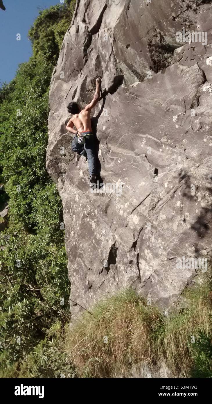 Free climbing hi-res stock photography and images - Alamy