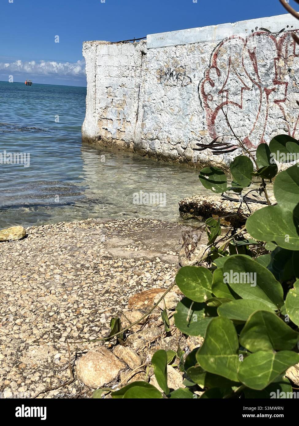 Dead end beach hi-res stock photography and images - Alamy