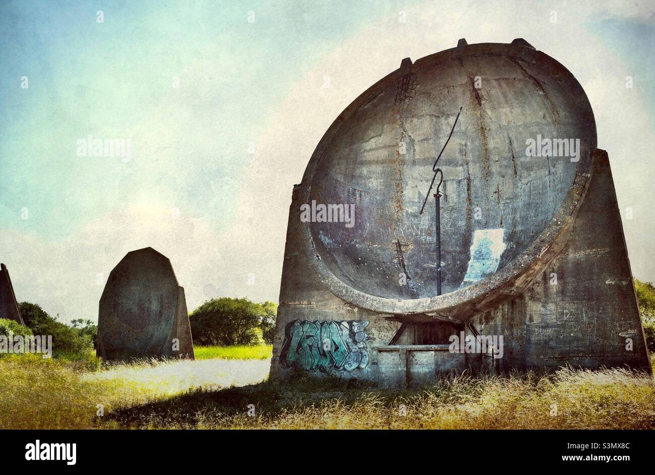 Concrete dishes world war hi-res stock photography and images - Alamy