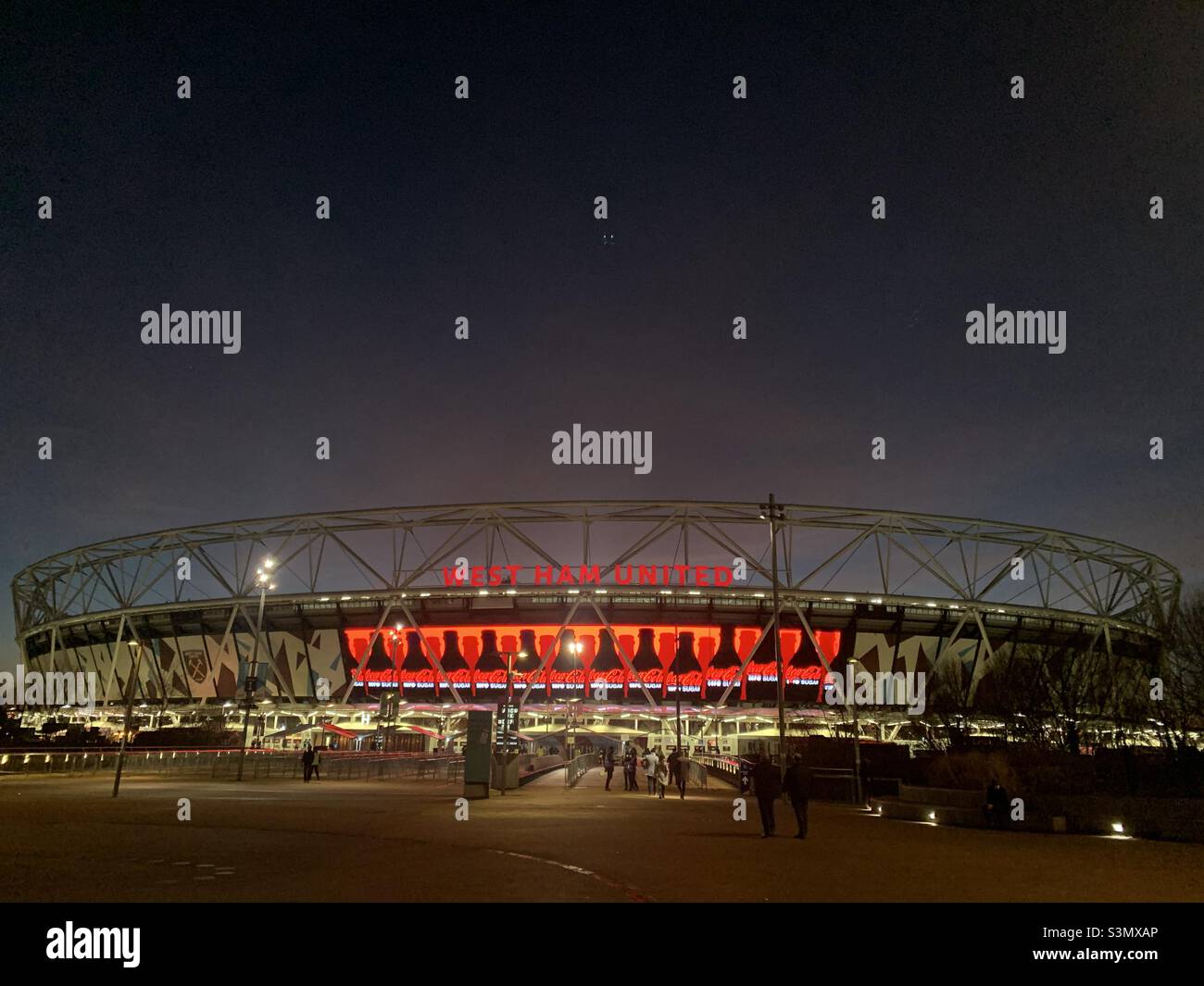 West ham stadium 2022 hi-res stock photography and images - Alamy