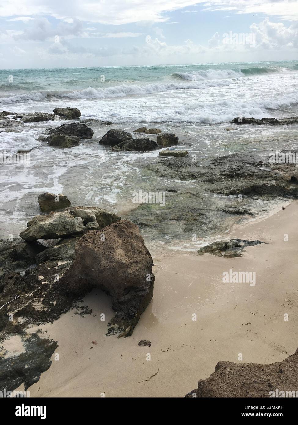 Ocean tides waves hi-res stock photography and images - Alamy