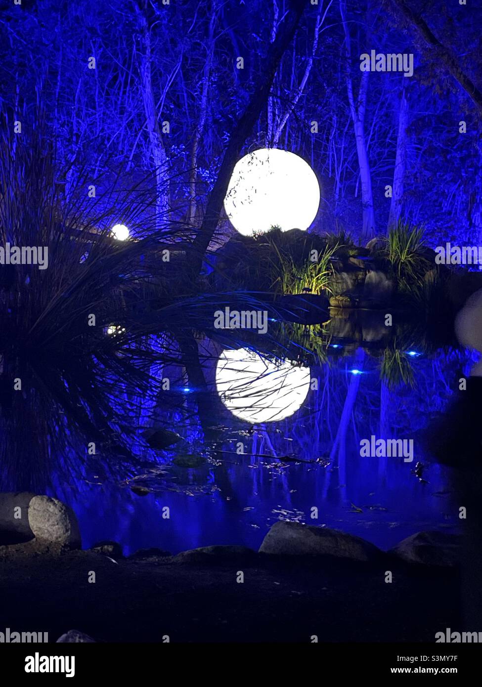 Moonlight lake hi-res stock photography and images - Alamy