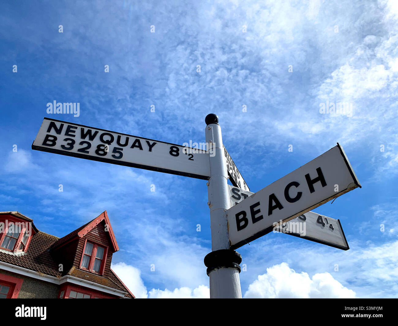 Newquay and beach sign in Cornwall Stock Photo - Alamy