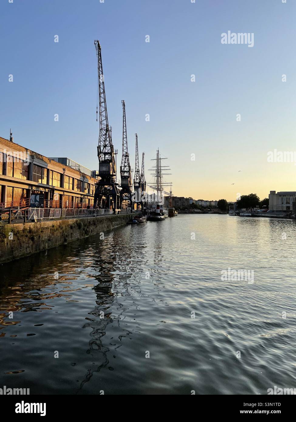 Bristol evening hi-res stock photography and images - Alamy