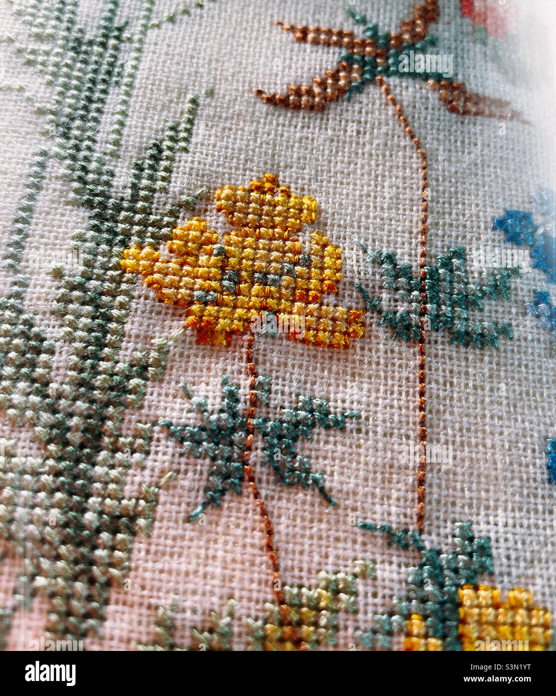 Cross stitch patterns hi-res stock photography and images - Alamy