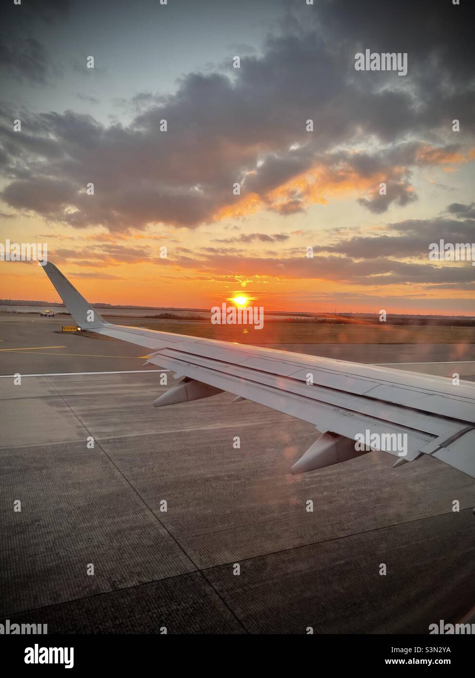 Airplane beautiful hi-res stock photography and images - Alamy